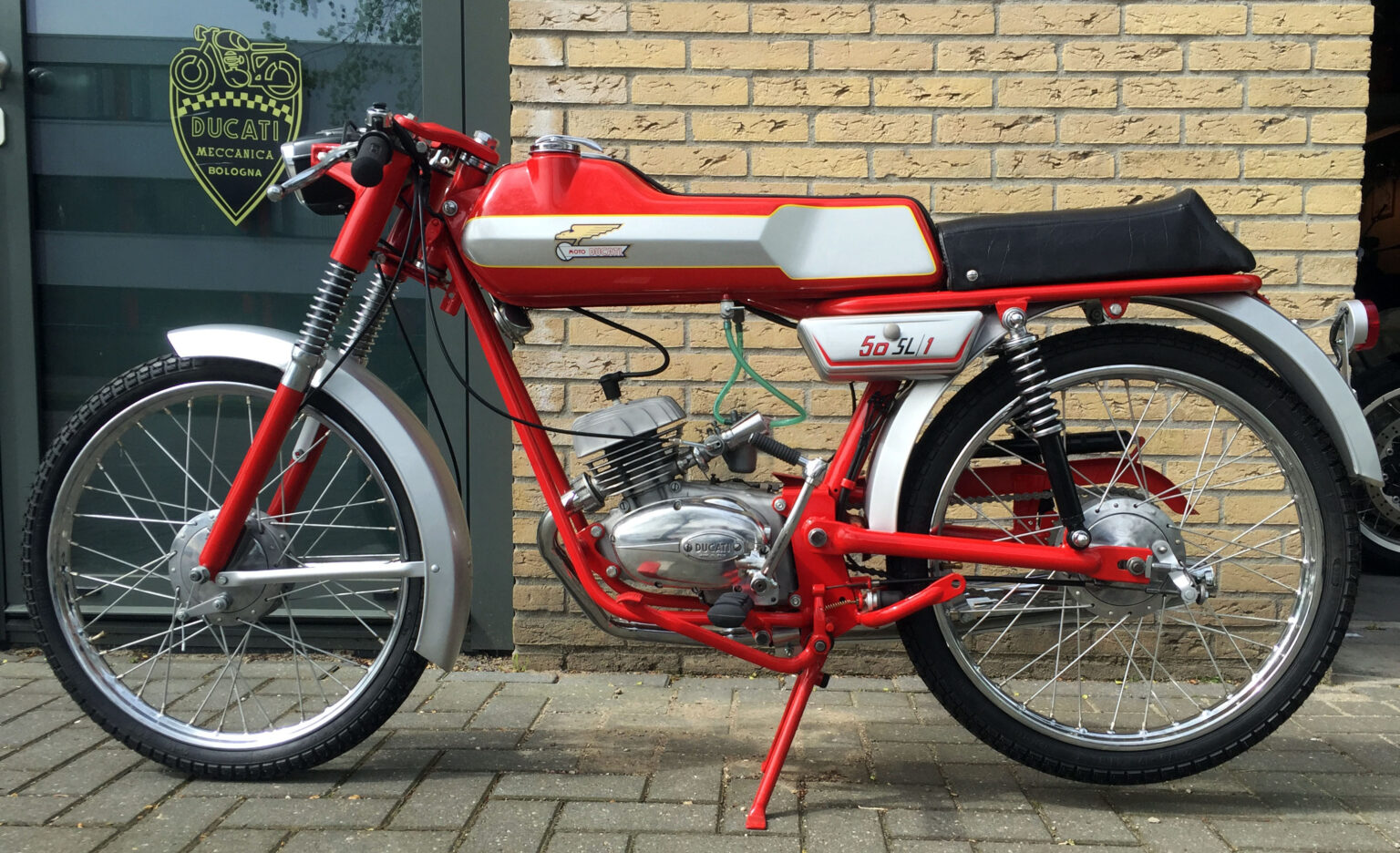 Ducati 50 SL1 - Classic Italian Bikes