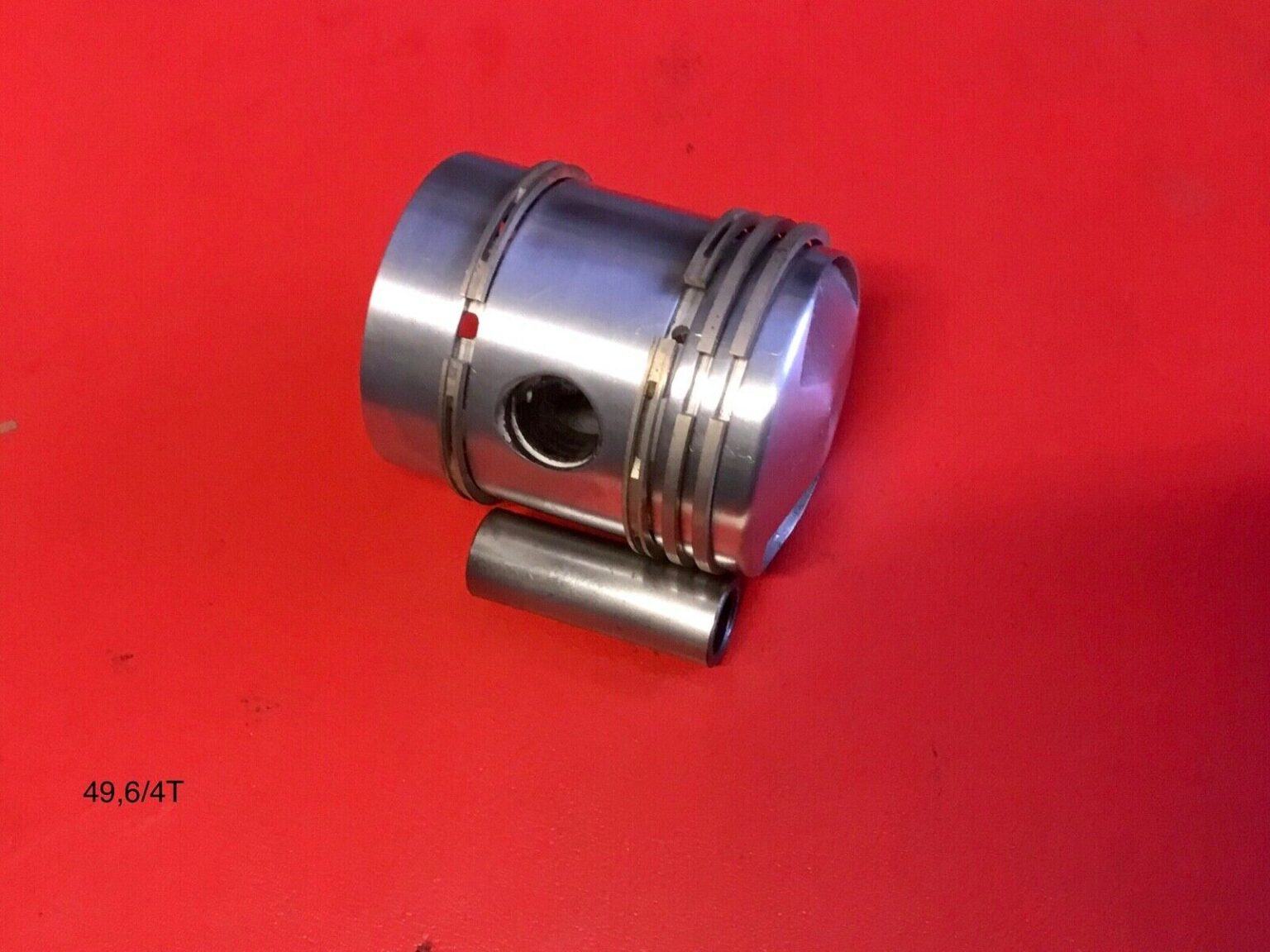 Ducati 98 Sport Borgo original piston diam 49,6 nos - Classic Italian Bikes
